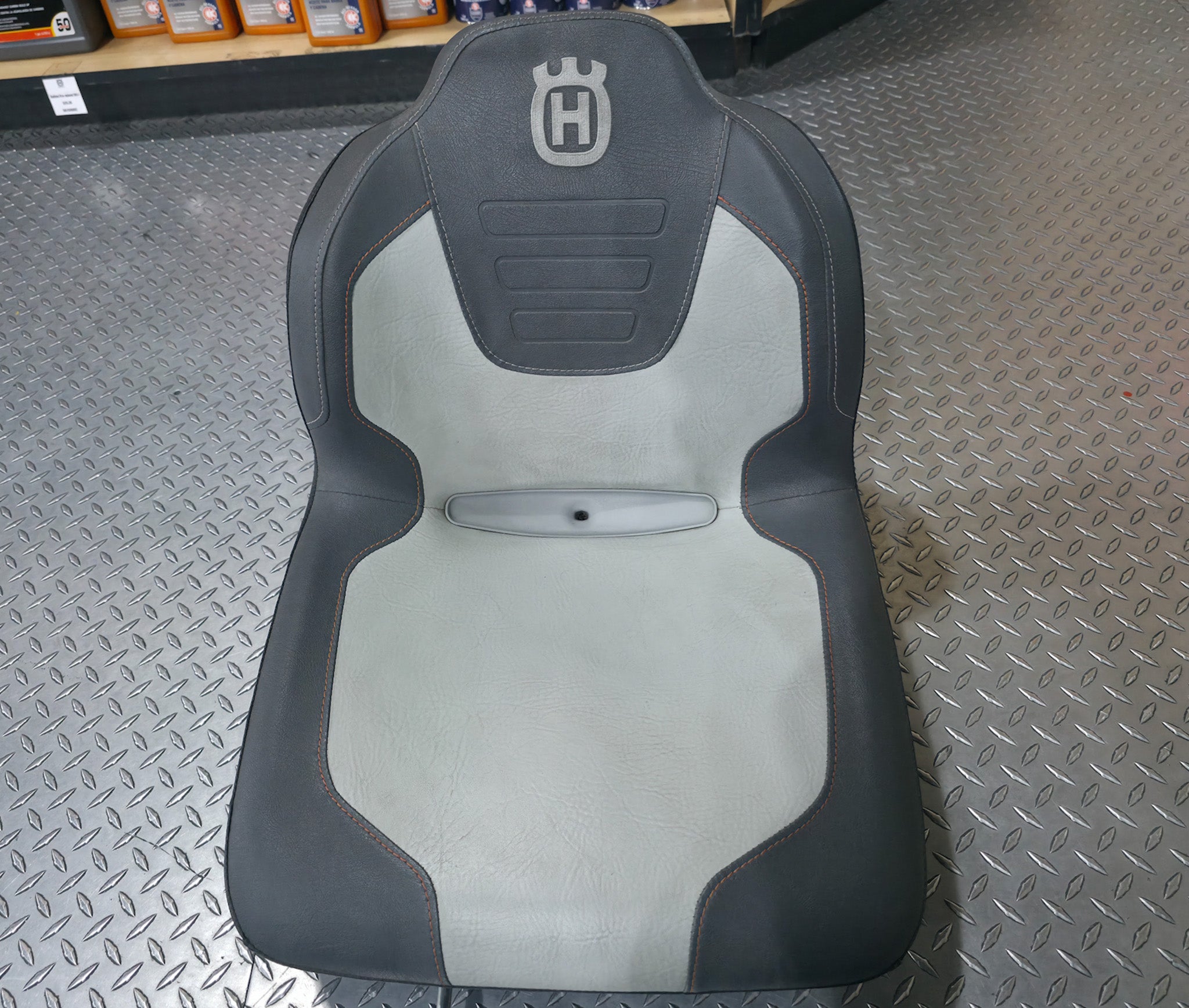 Husqvarna P56178102 Lawn Mower Seat