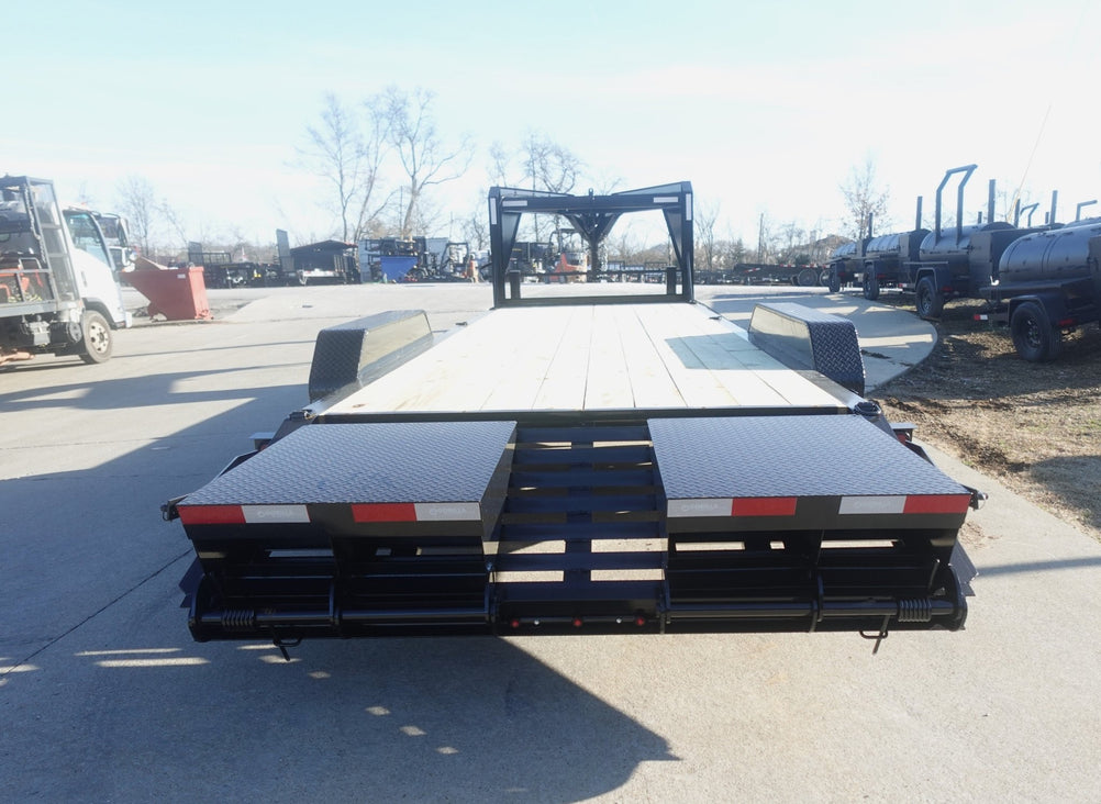 7X22 Gooseneck Equipment Trailer with (2) 7K Axles & Mini King Kong Ra