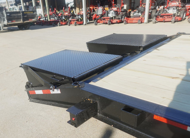 7X22 Gooseneck Equipment Trailer with (2) 7K Axles & Mini King Kong Ra