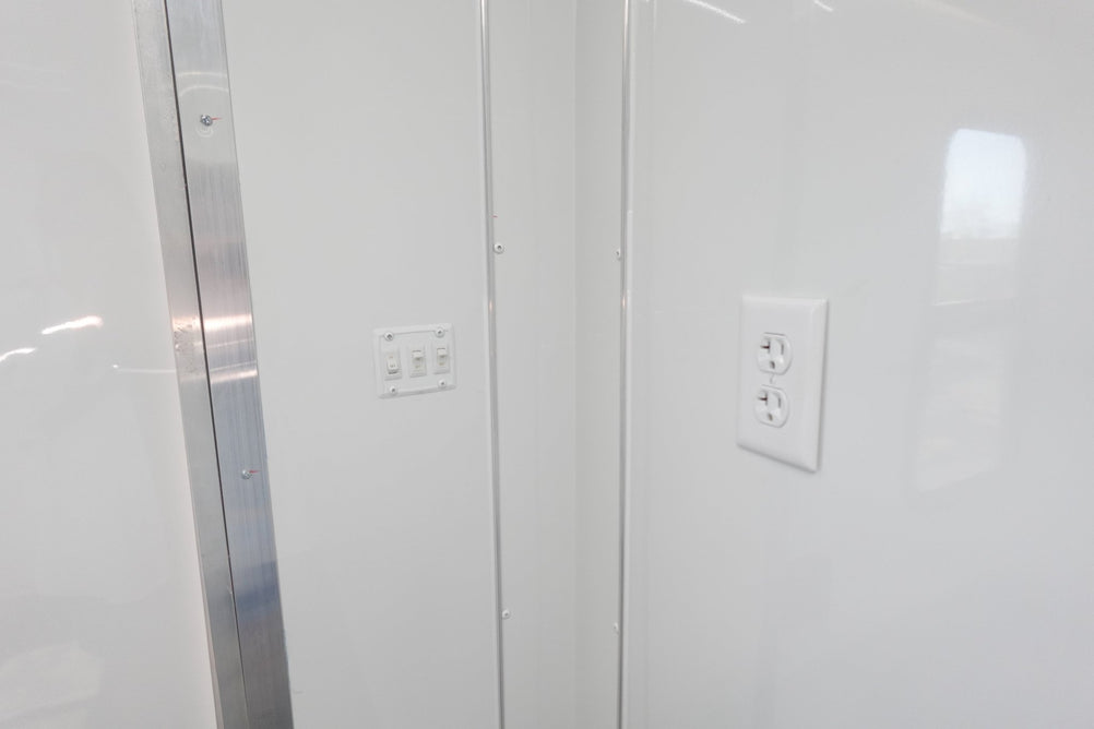 8.5x32 Gooseneck Hybrid Enclosed Trailer with (2) 7K Axles and 50 AMP ...