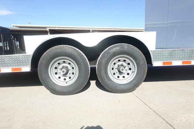 8.5x32 Gooseneck Hybrid Enclosed Trailer with (2) 7K Axles and 50 AMP ...