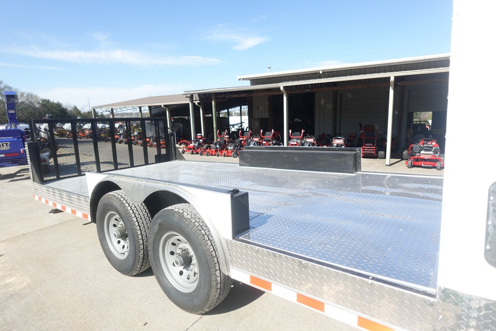 8.5x32 Gooseneck Hybrid Enclosed Trailer with (2) 7K Axles and 50 AMP ...