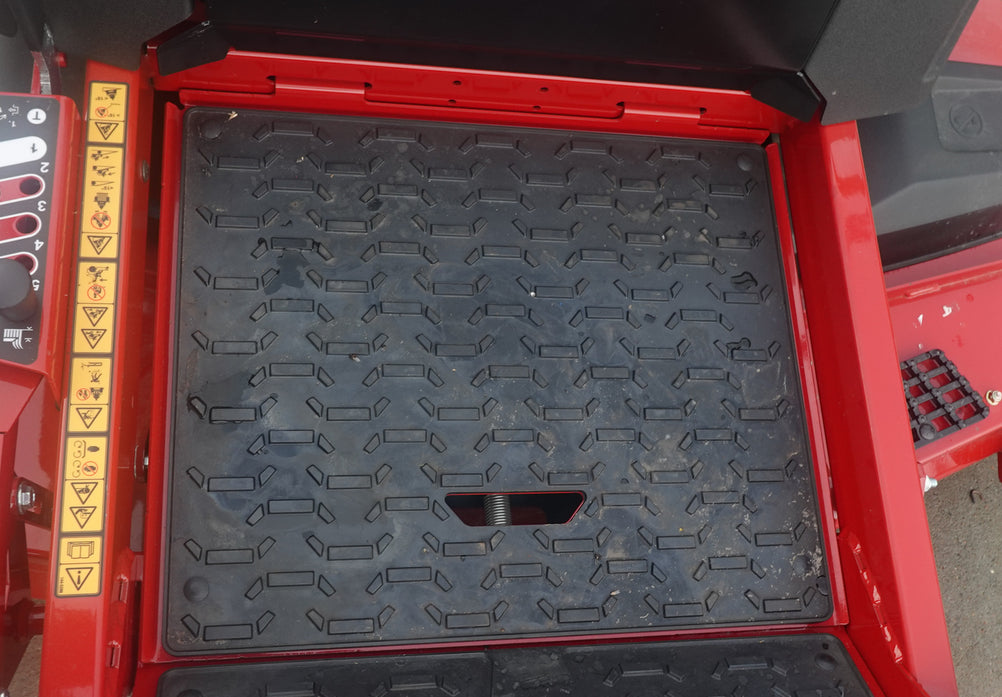 Toro 76605 60" Titan Zero Turn Mower 24HP KAW