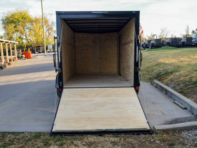7x14 Enclosed Trailer Black V-Nose Blackout Package Storage (2) 3,500l