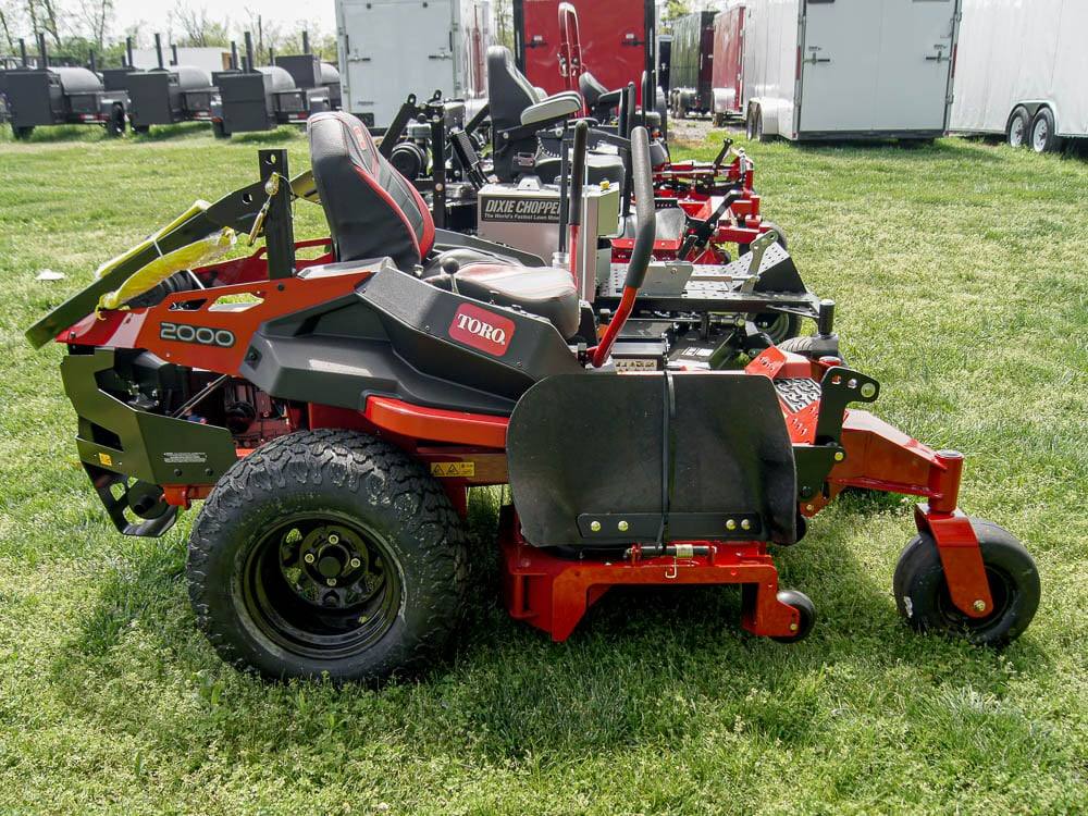 Toro 77283 ZMaster 2000 52" Zero Turn Mower 24.5HP V-Twin (Spring Sale