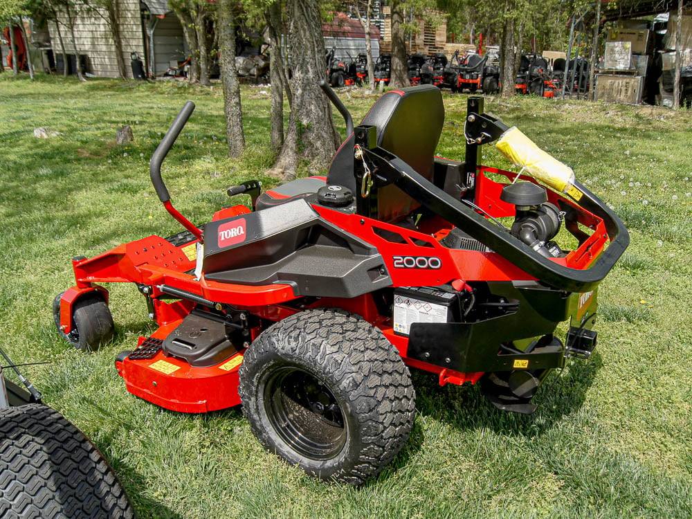 Toro 77283 ZMaster 2000 52" Zero Turn Mower 24.5HP V-Twin (Spring Sale