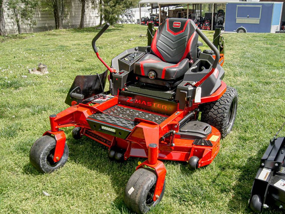 Toro 77283 ZMaster 2000 52" Zero Turn Mower 24.5HP V-Twin (Spring Sale