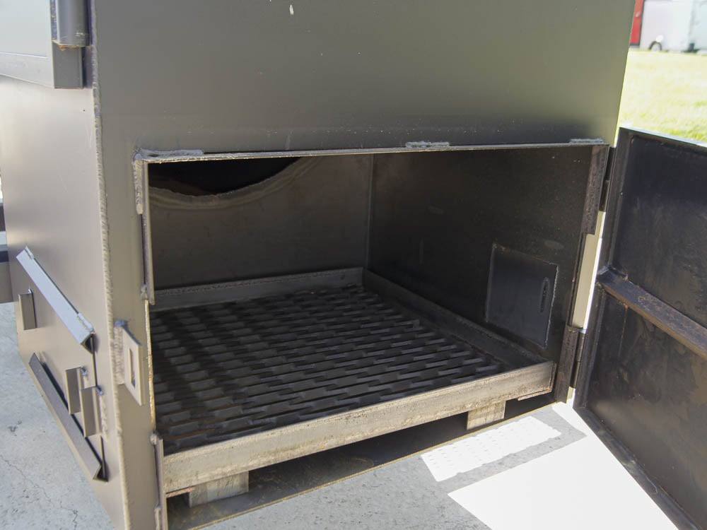 330 Gallon Pull Behind BBQ Smoker with Round Charcoal Grill 3500lb Axl