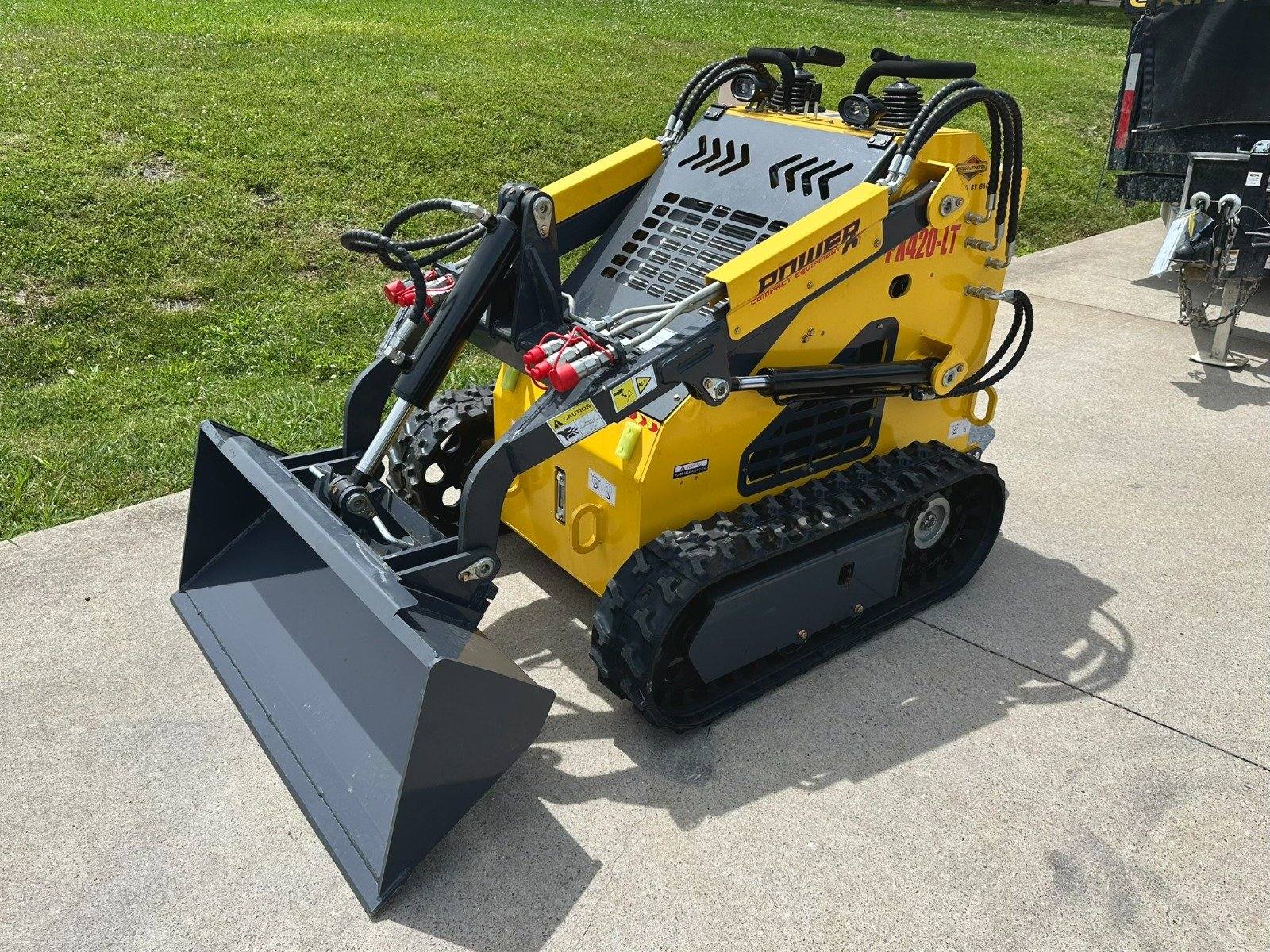 Power X Compact PX420-LT Mini Skid Steer Track Loader 23HP Vanguard En