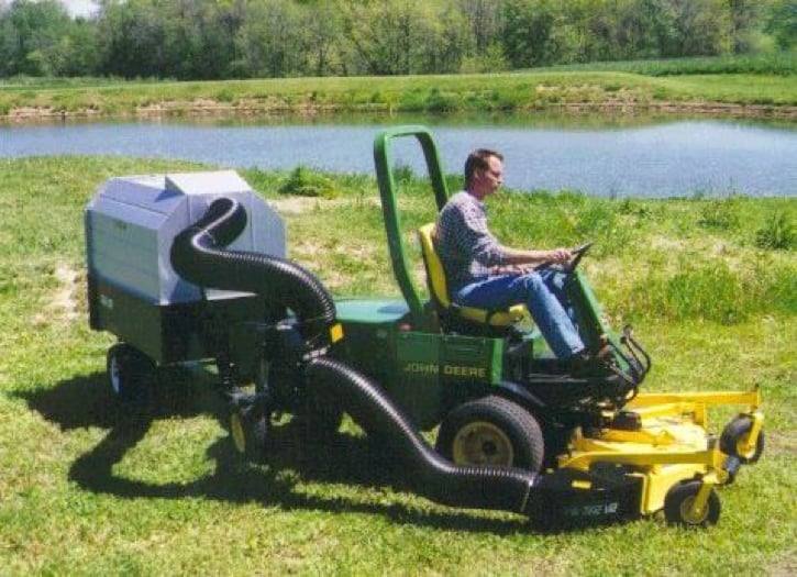 Trac Vac 865 Lawn Mower Bagger Vacuum Pull Behind 8 hp Briggs